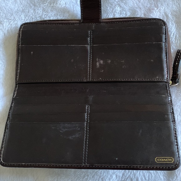 Coach | Bags | Coach Signature Fabric Large Wallet Zipper Snap Closure ...